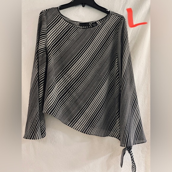 Apostrophe | Tops | Ladies Black White Striped Top | Poshmark